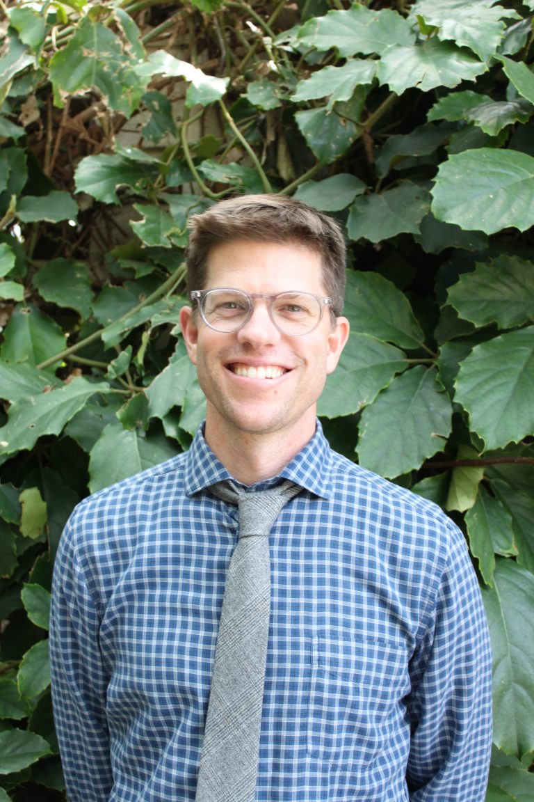 4-4:45pm: Exhibition Tours: 4-4:45pm